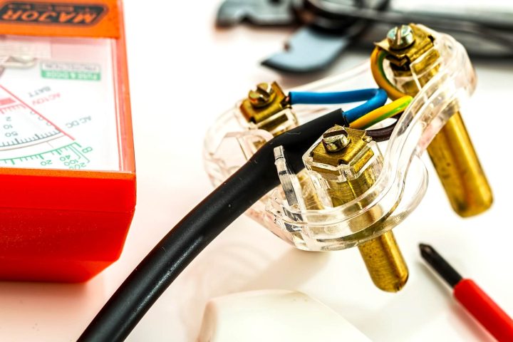 Difference Between Power Cable and Instrument Cable